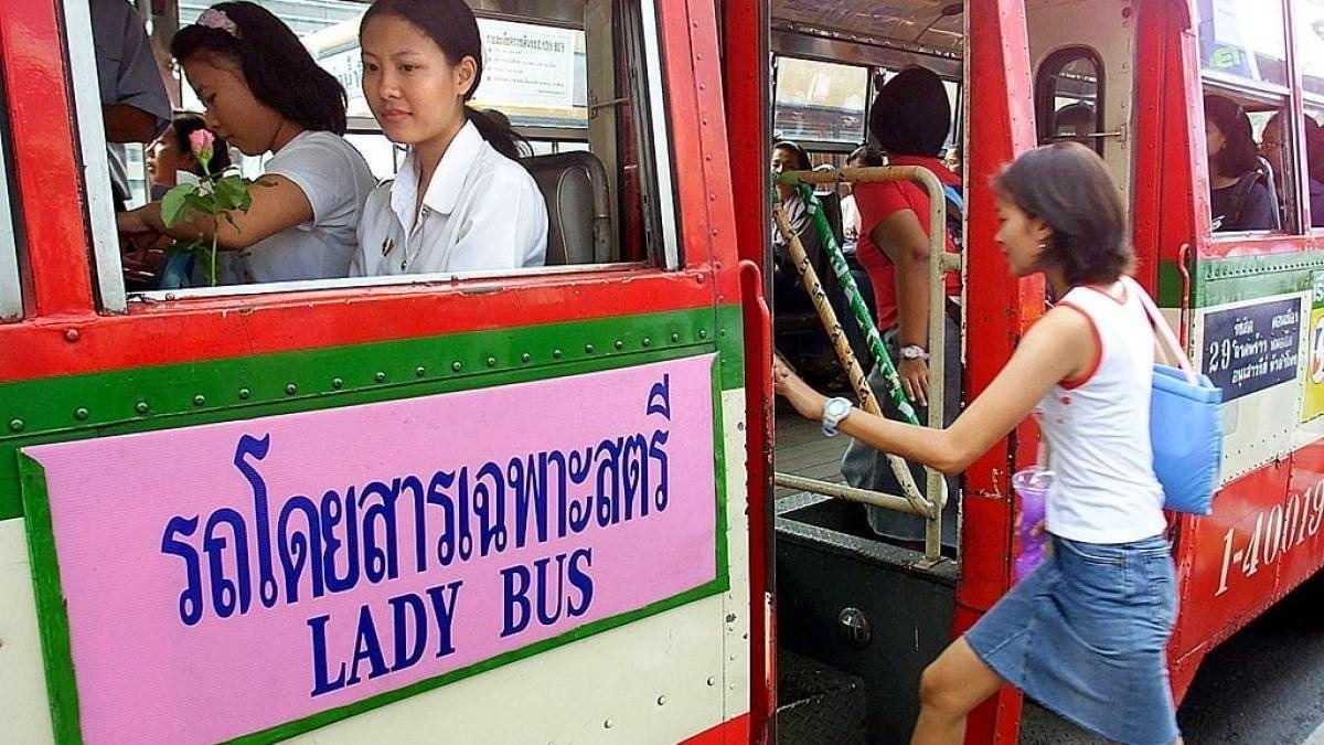 Lady Bus